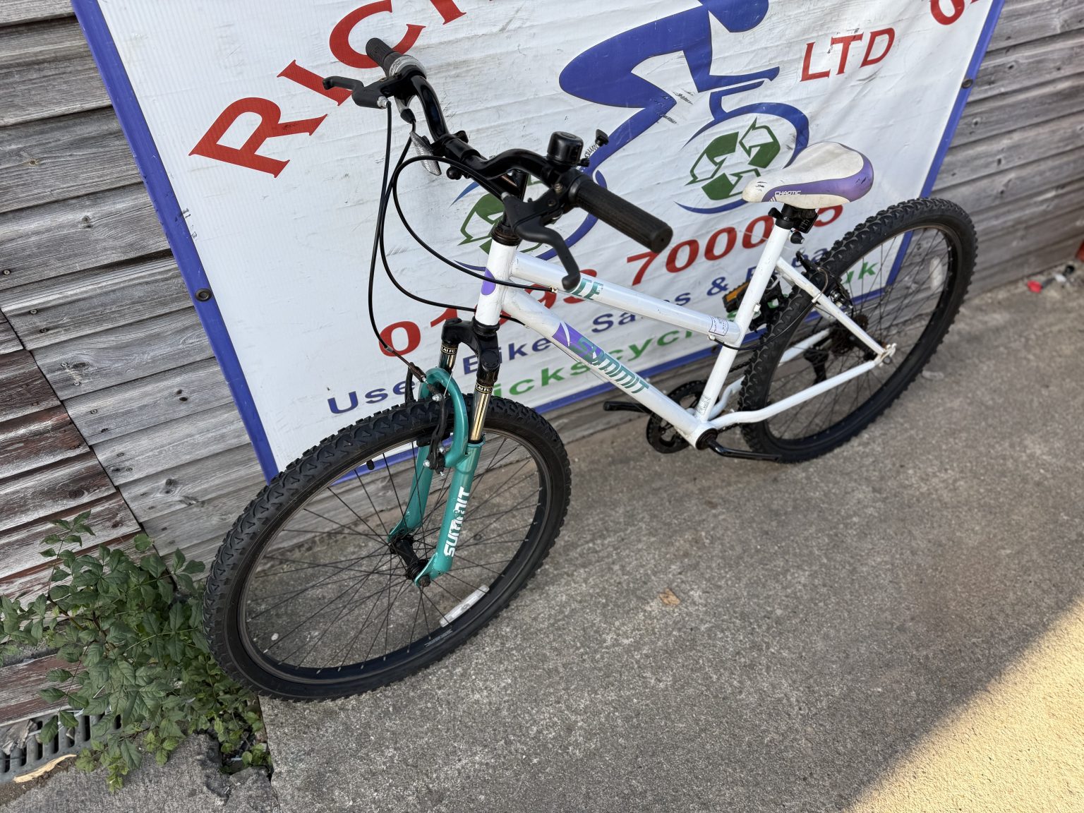 Summit Ice 16.5” Frame Ladies Bike. £75. Ideal Student Bike – Rick's Cycles