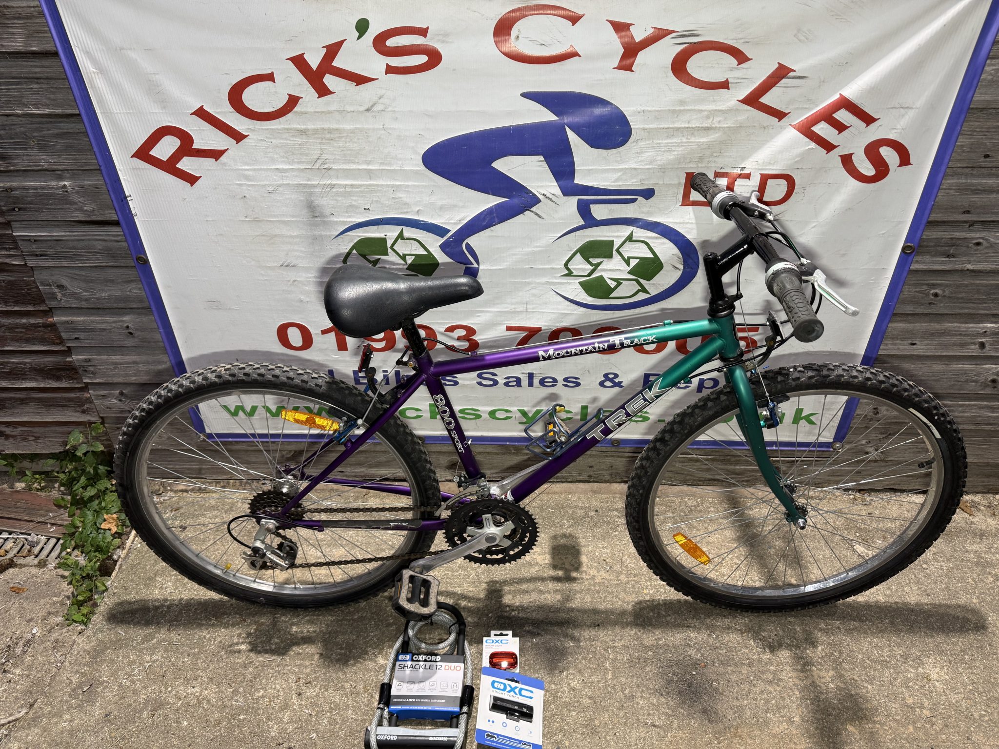 Trek Mountain Track 16.5” Frame Hybrid Bike. £125. Ideal student bike ...