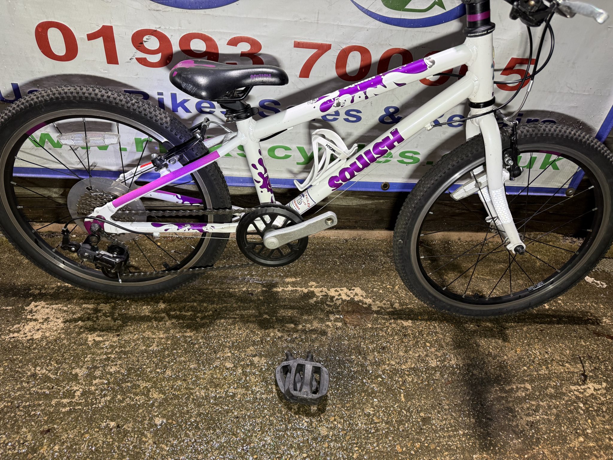Squish20 20” Wheel Kids bike. White/Purple No3. £150. Serviced – Rick's Cycles