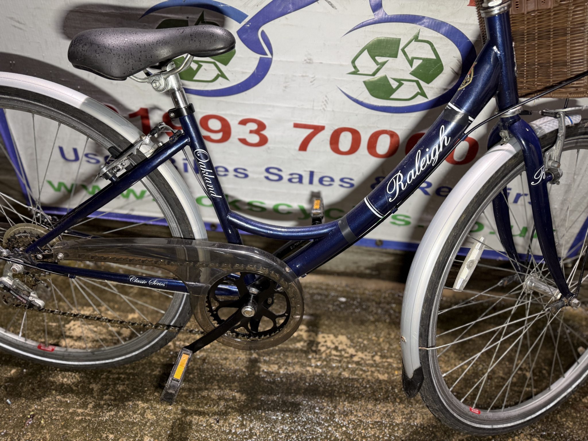 Raleigh Oakland 16” Frame Ladies Town Bike. £125. Serviced. – Rick's Cycles