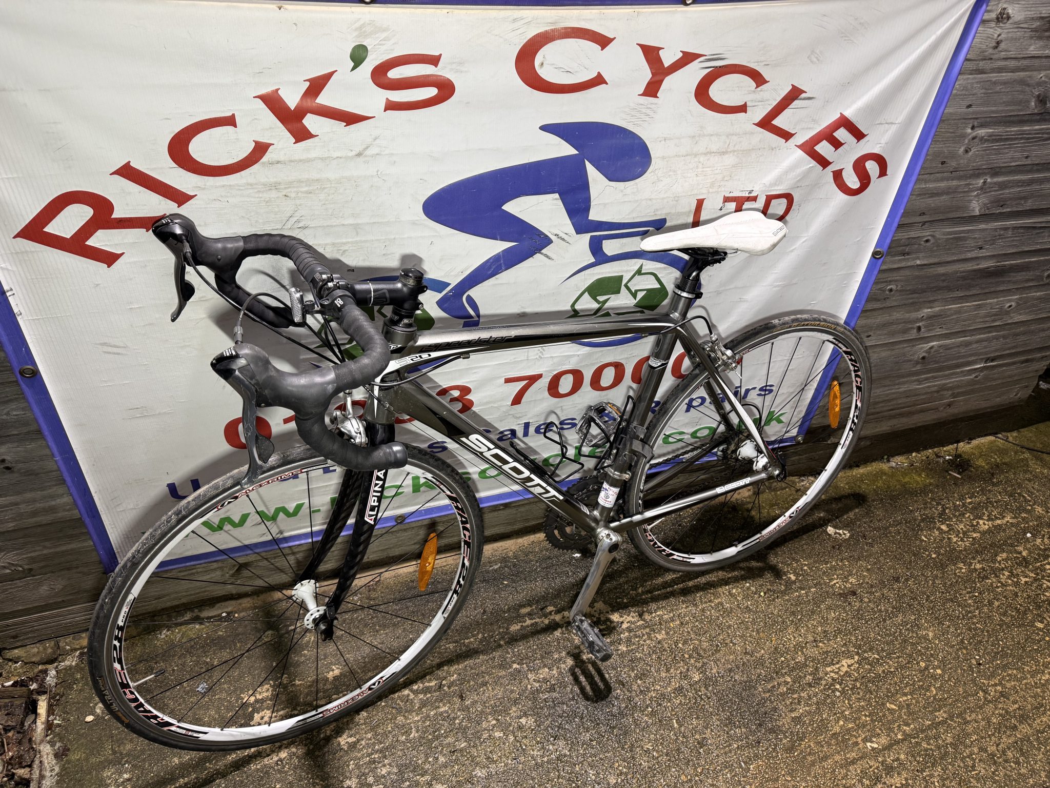 Scott Speedster S20 21.5” Frame Road Bike. £195. Light 7005 alloy ...