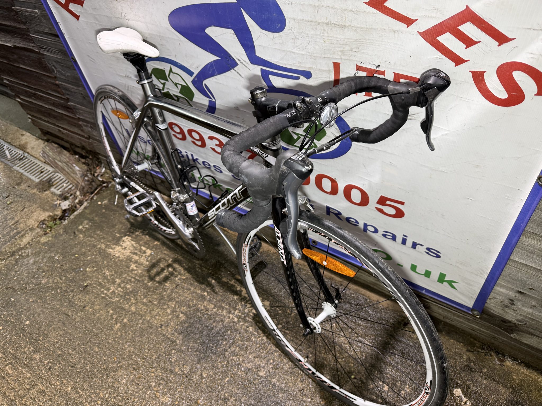 Scott Speedster S20 21.5” Frame Road Bike. £195. Light 7005 alloy ...