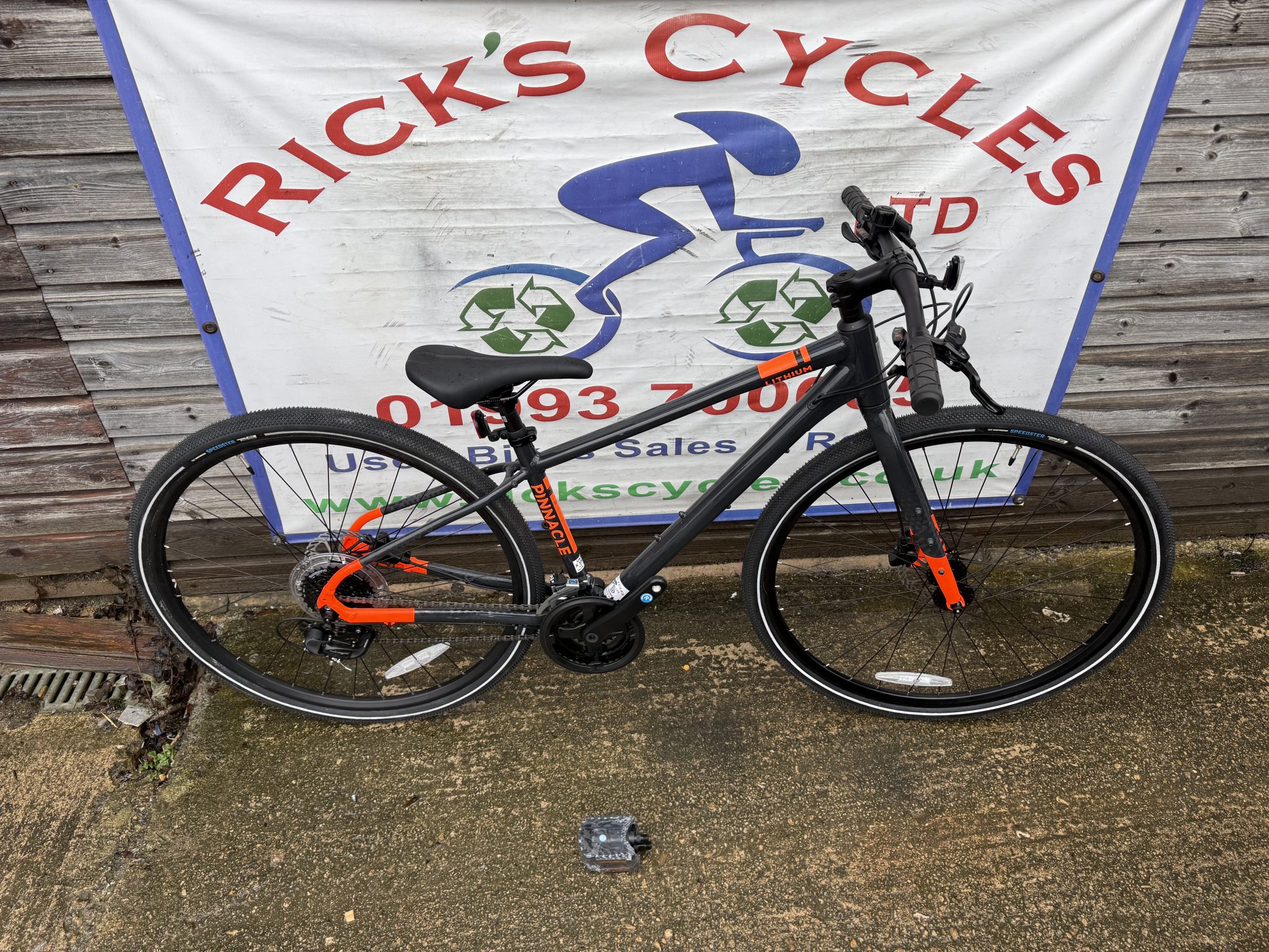 Pinnacle Lithium 15.5” Frame Hybrid Bike Brand new!! £445 – Rick's Cycles